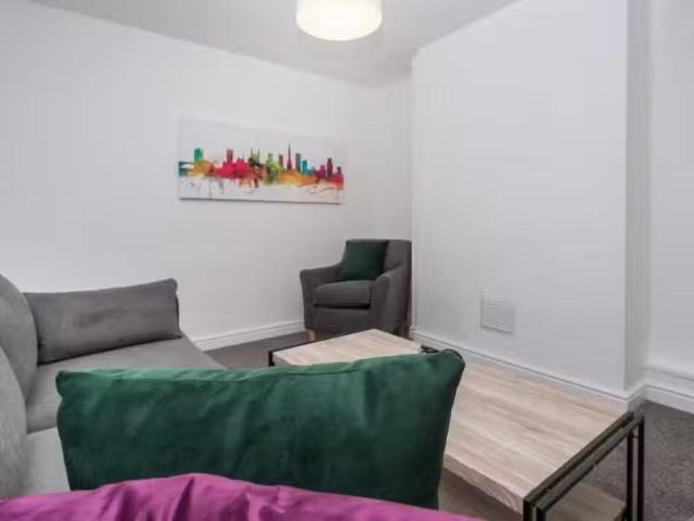 Rental! 1 BA 4 bedroom house for rent in Mortimer Road, Bristo.