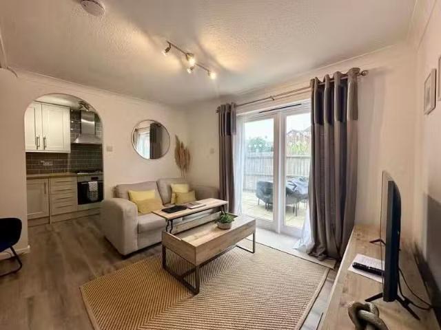 Deal! 1 bedroom cluster house for rent in Baiter Park, Poole.