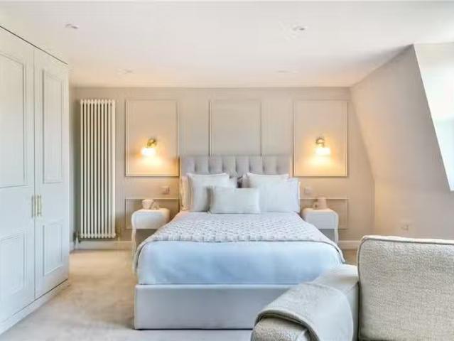 Just in! 1 bedroom apartment for rent in Albion Place, Bath, S.
