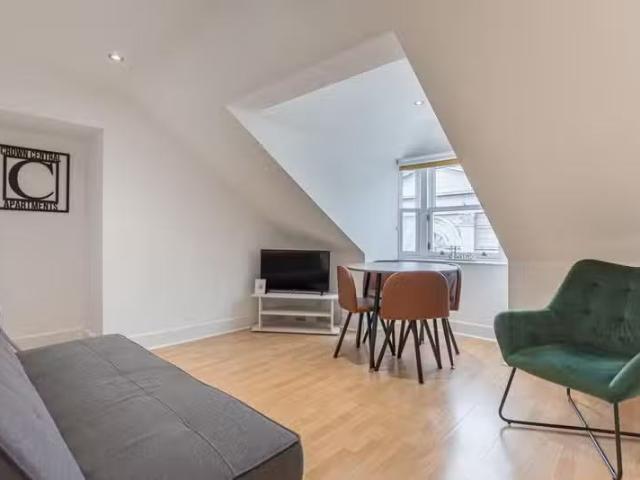 Cheap 1 bedroom apartment for rent in Crown Street Flat K, Abe.