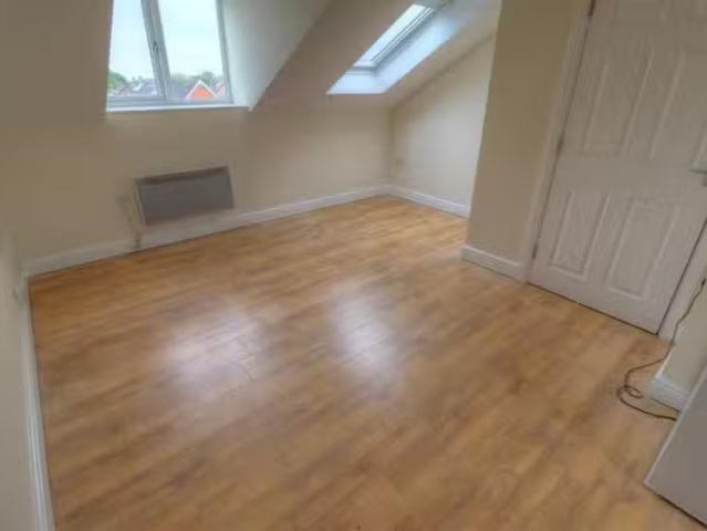 Cozy 1 bedroom apartment for rent in Feckenham Road, Astwood B.