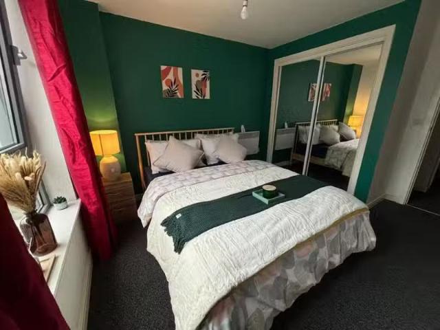 Deal! 1 bedroom apartment for rent in Holliday Street, Birming.