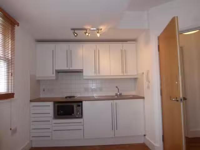 Charming 1 bedroom flat for rent in Whatley Road, Bristol, BS8