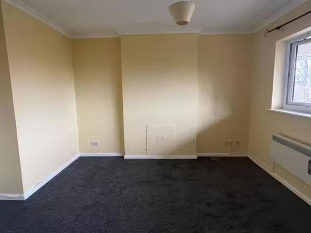 Just in! 1 bedroom flat for rent in Wordsworth Court, Middlefi.