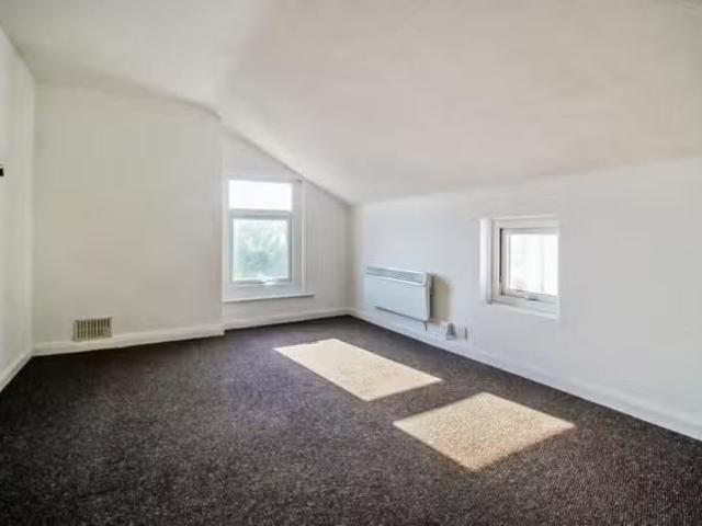 Cheap 1 bedroom flat for rent in Bayford Road, Littlehampton.
