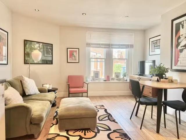 Cozy 1 bedroom flat for rent in Etna Road, St. Albans, Hertfor.