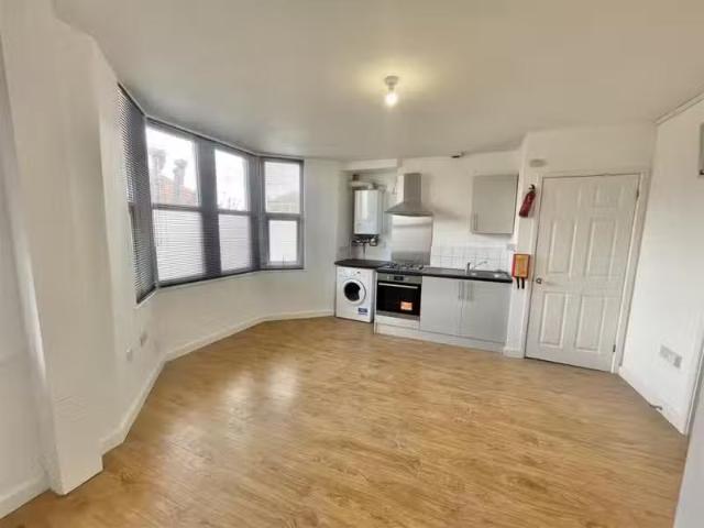 Unique 1 bedroom flat for rent in Fishponds Road, Fishponds, B.