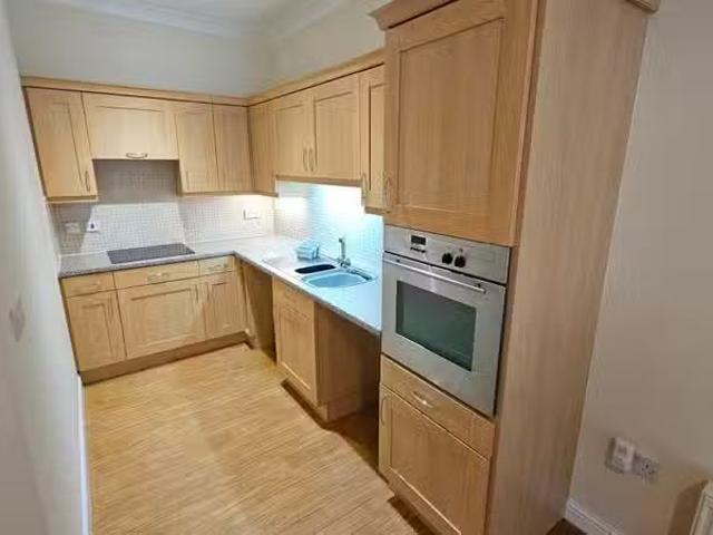 Nice 1 bedroom flat for rent in Flat 18, The Hawthornes, Mill.