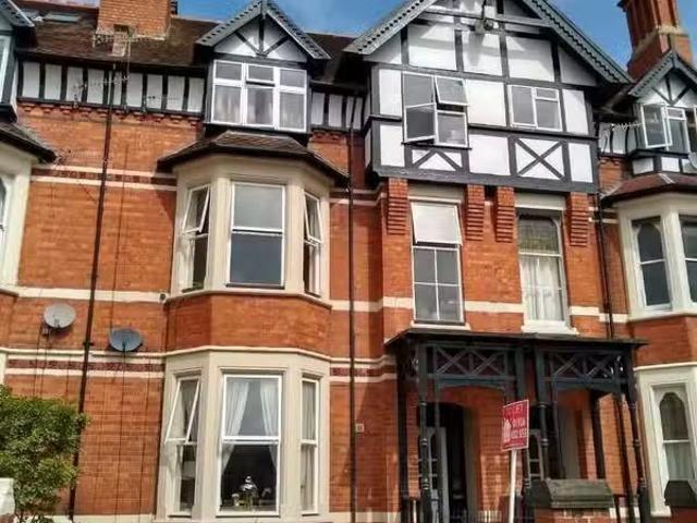 Unique 1 bedroom flat for rent in Heath Terrace, Leamington Sp.
