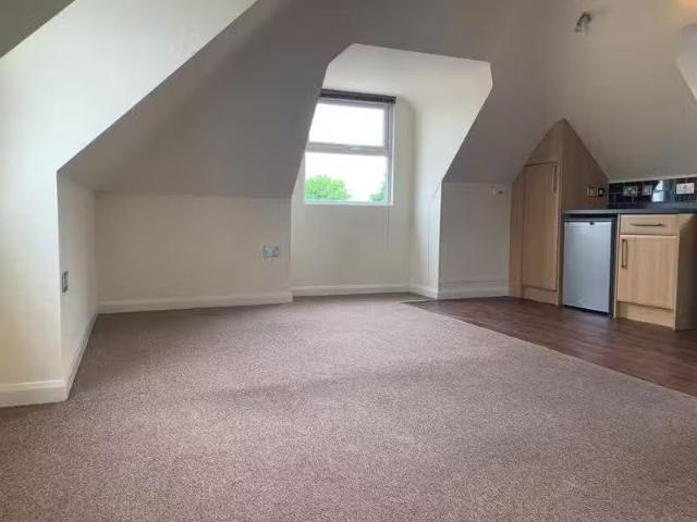 Nice 1 bedroom flat for rent in Oswald Road, Moordown P05505.