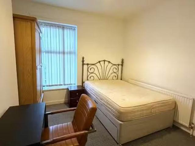 Cozy 1 bedroom house share for rent in Ninian Park Road, Cardi.