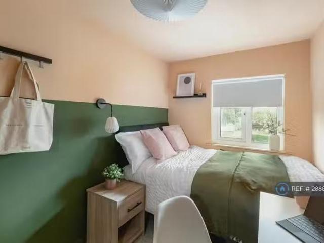 Cheap 1 bedroom house share for rent in Sheridan Road, Bath, BA2