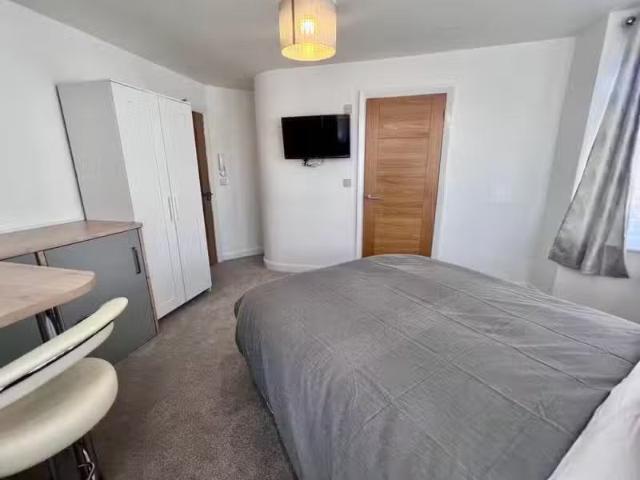 Charming 1 bedroom house share for rent in Wimborne Road All.