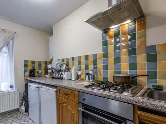 Charming 1 bedroom private hall for rent in Allensbank Road, H.