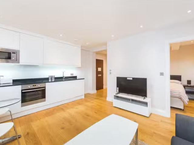 Nice 1 bedroom property to let in Nell Gwynn House, Sloane Ave.