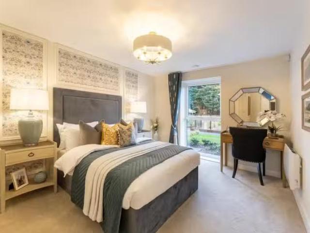 Just in! 1 bedroom retirement property for rent in Alcester Ro.