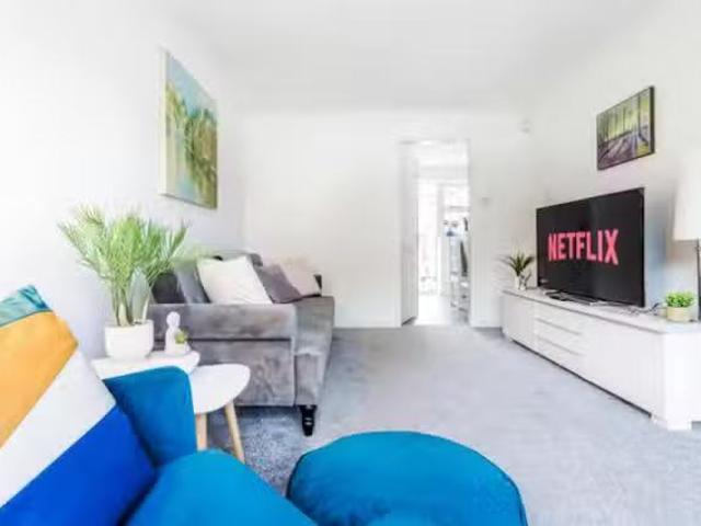 Rental! 1 BR Mountain Ash Close, Hailsham