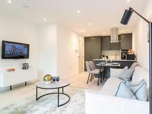 For Rent! 1 BR Adelaide Road
