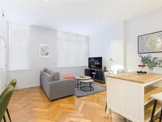 New 1 BR Albert Street