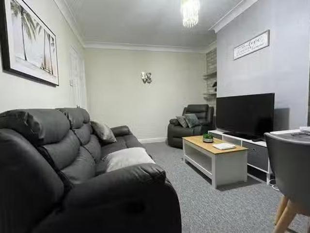 Charming 1 BR Barkly Road, Leeds