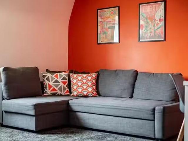Cozy 1 BR Brighton Square