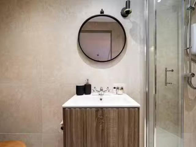 Nice 1 BR Chalton Street