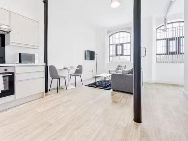 Just in! 1 BR Crocus Street