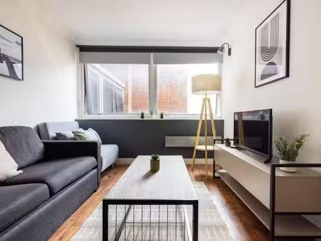 Charming 1 BR Fitzroy Street