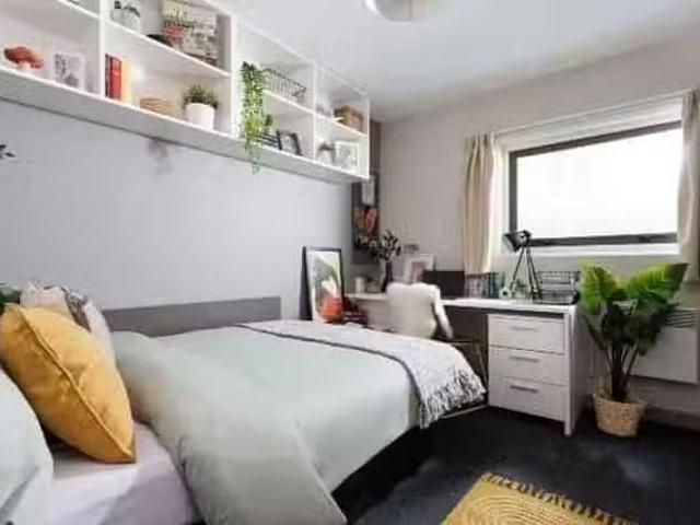 Rental! 1 BR Premium Ensuite