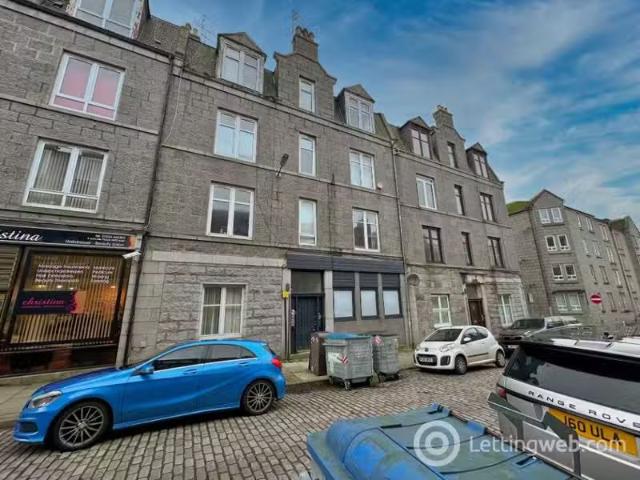 For Rent! 1 BR Property to rent in Ashvale Place, City Centre.
