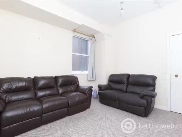 Unique 1 BR Property to rent in Bothwell House, Edinburgh, EH7