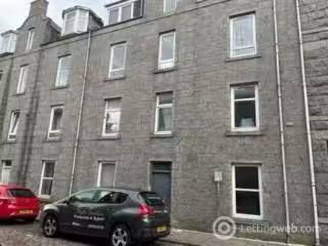 Cozy 1 BR Property to rent in Baker Street, Rosemount, Aberdee.