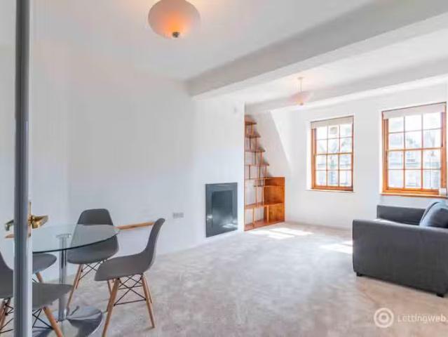 Cheap 1 BR Property to rent in Grassmarket, Edinburgh, EH1