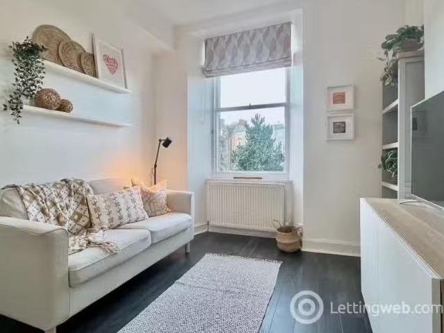 Just in! 1 BR Property to rent in Flat 2F1
