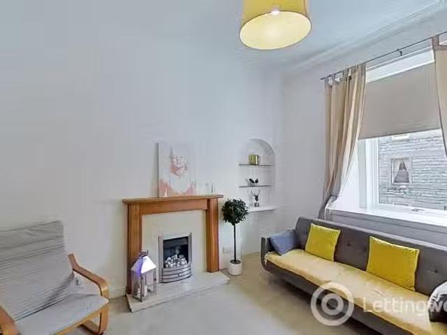 Charming 1 BR Property to rent in King Street, Musselburgh, Ea.