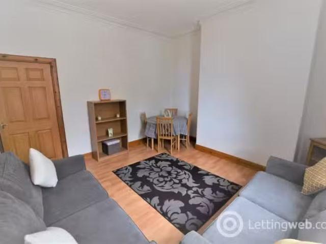 Cheap 1 BR Property to rent in Hardgate, City Centre, Aberdeen.