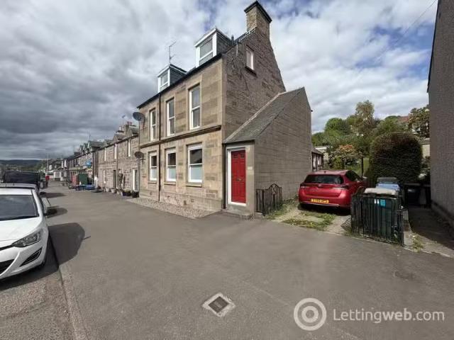 For Rent! 1 BR Property to rent in Main Street Bankfoot
