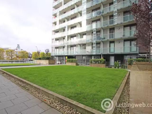 Cheap 1 BR Property to rent in Meadowside Quay Walk, Glasgow H.