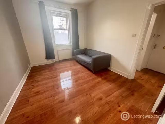 Nice 1 BR Property to rent in Mitchell Street Kirkcaldy KY1