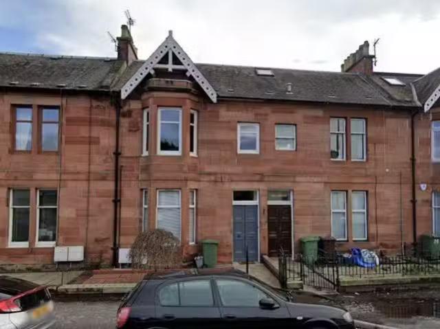 Unique 1 BR Property to rent in Stoneybank Terrace, Edinburgh.