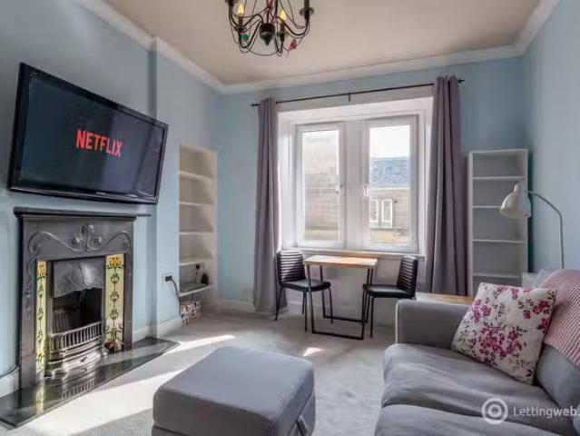 Just in! 1 BR Property to rent in Watson Crescent, Polwarth, E.