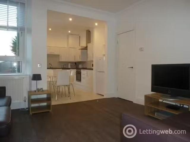 New 1 BR Property to rent in Union Grove, First Left, Aberdeen.