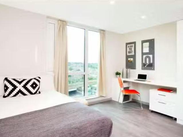 Charming 1 BR Stapleton House En Suite, Premium Range 1