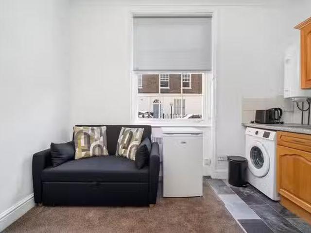 Cozy 1 BR Sale Place