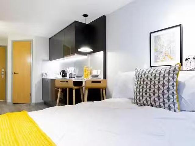 Deal! 1 BR Therese House, London Standard