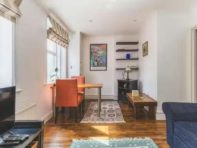 Cheap 1 BR Upper Street, London