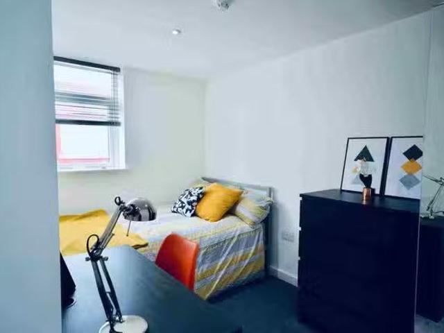 Rental! 1 Room 58 Portman Road, L15 6 Beds 6 Baths
