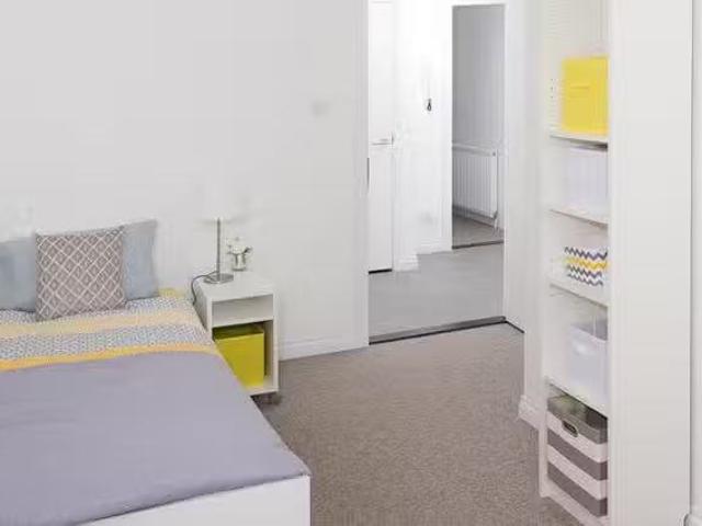 Charming 1 Room Linksfield 3 Bed Standard