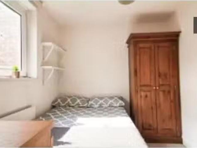 For Rent! 1 Room Room for rent in a 4 bedroom houseshare in An.
