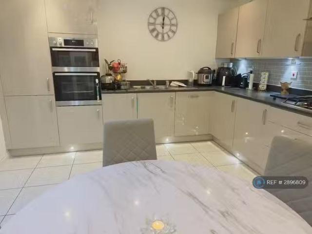 Charming 2 BA 1 bedroom house share for rent in Monck Lane, Ru.